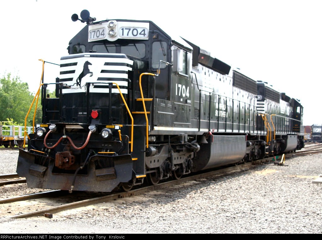 NS 1704